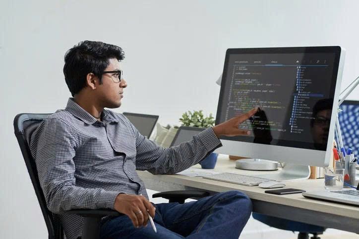 Fresher Developer là gì? Công việc, mức lương và các yêu cầu trong nghề