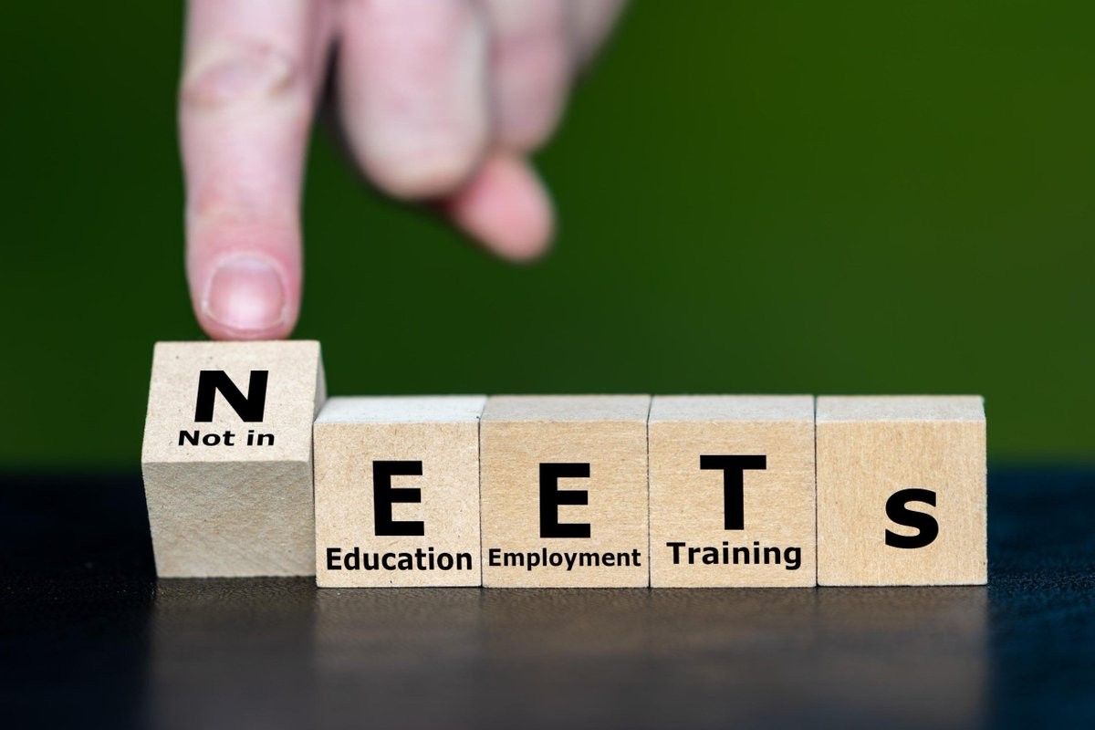 Thế hệ NEET là gì? 5 giải pháp giúp người trẻ tìm lại định hướng