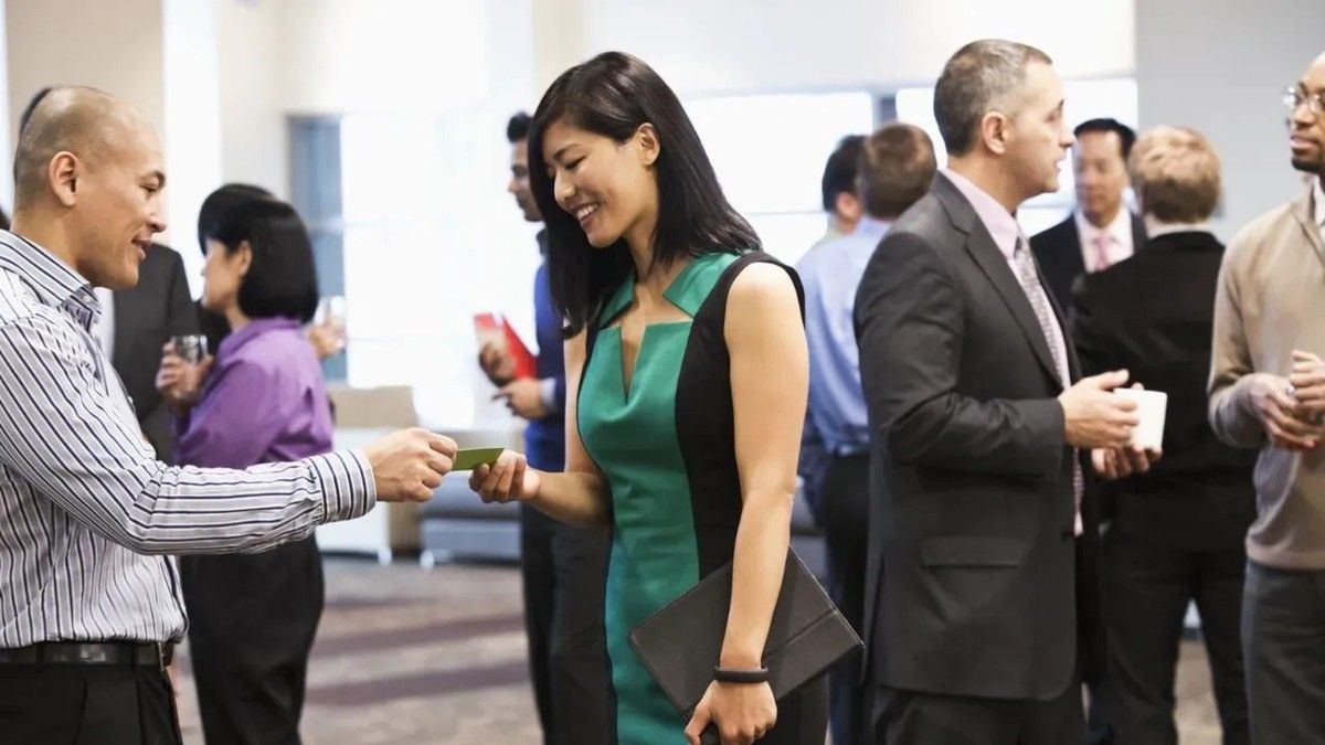 Làm Chủ Networking Là Gì: 5 Bước Xây Dựng Mối Quan Hệ Bền Vững