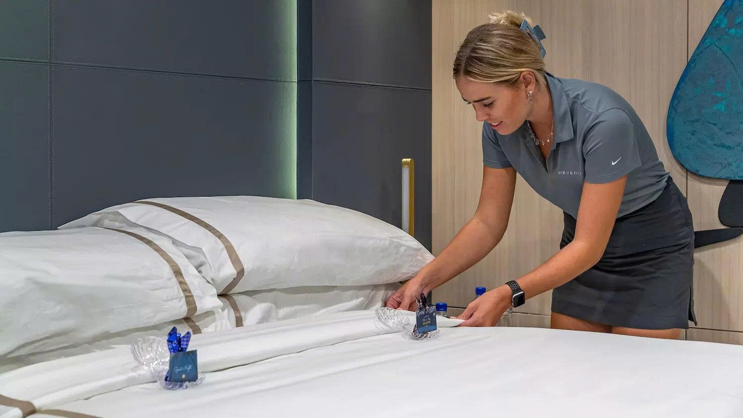 Turndown Service là gì? Lưu ý quan trọng khi thực hiện Turndown Service