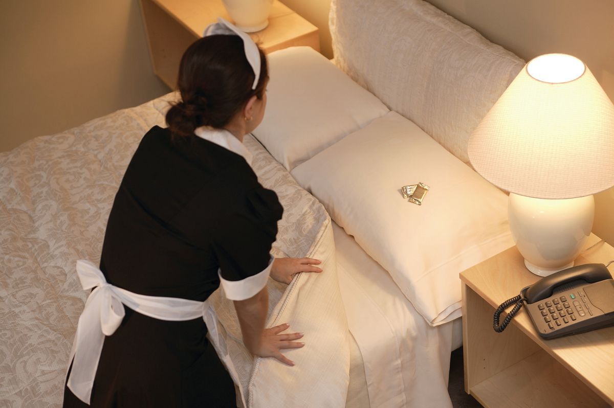 Turndown Service là gì? Lưu ý quan trọng khi thực hiện Turndown Service